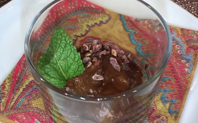 Dr. Daryl Gioffre’s Avocado Chocolate Mousse | Live with Kelly and Mark